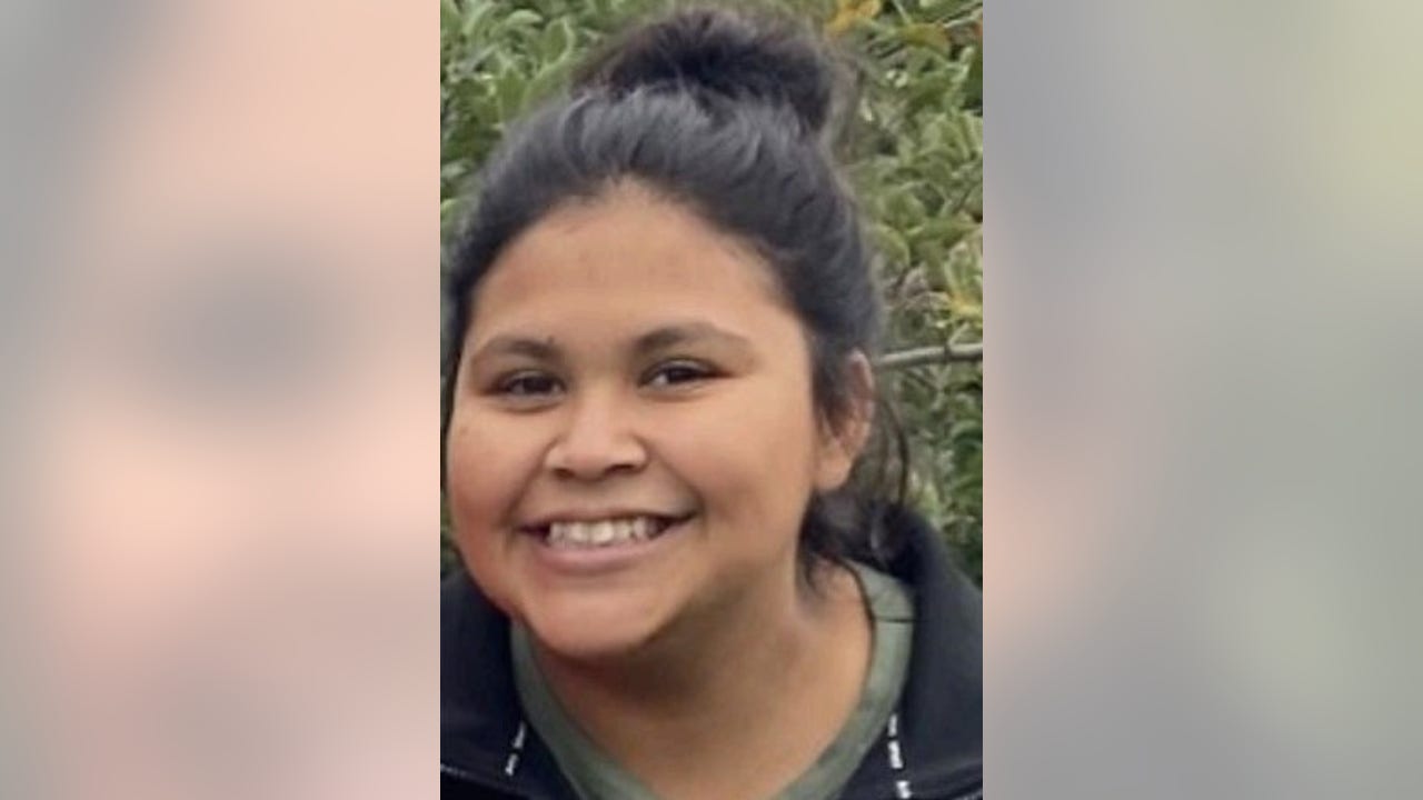 Missing Mother McAuley HS student found safe, Chicago police say
