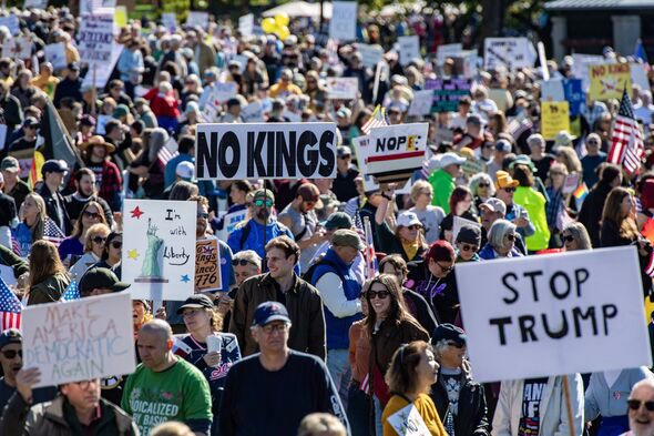 Danica Patrick makes feelings clear on 'No Kings' by using Kaitlin ...