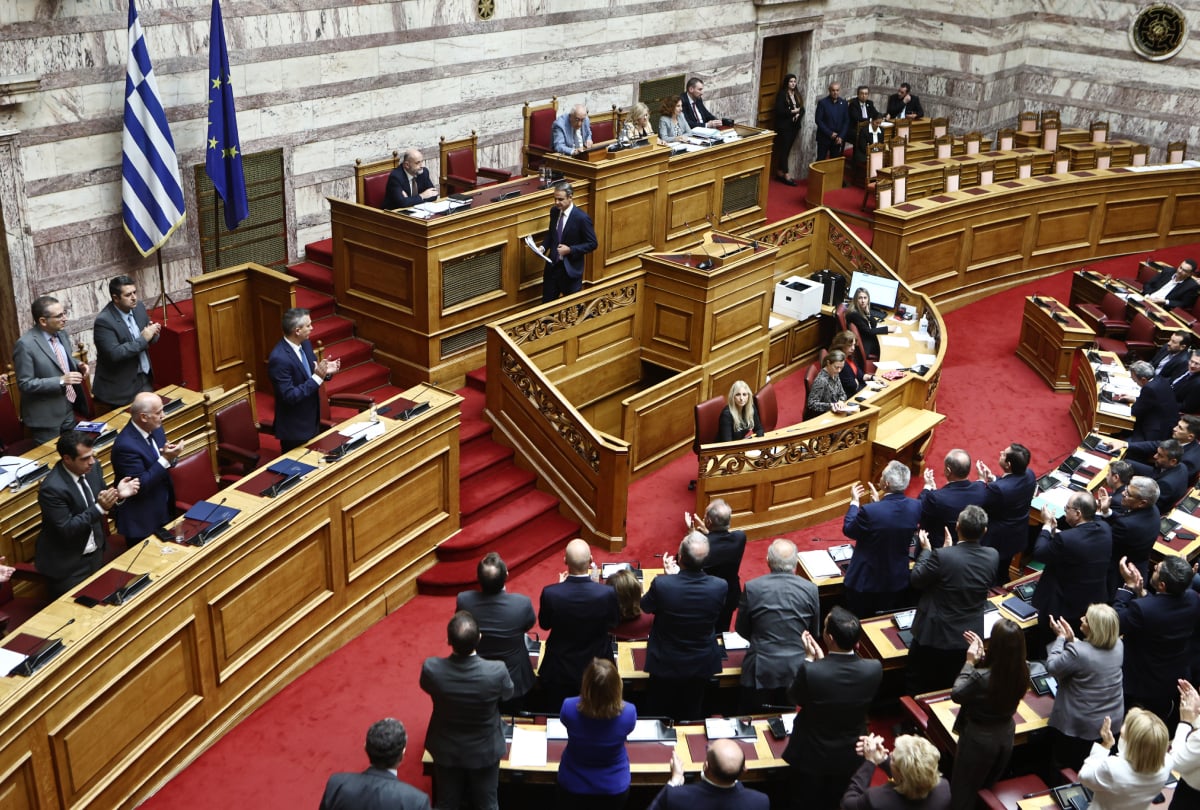 Τριγμοί εντός της ΝΔ για το «λουκέτο» στα 204 καταστήματα των ΕΛΤΑ