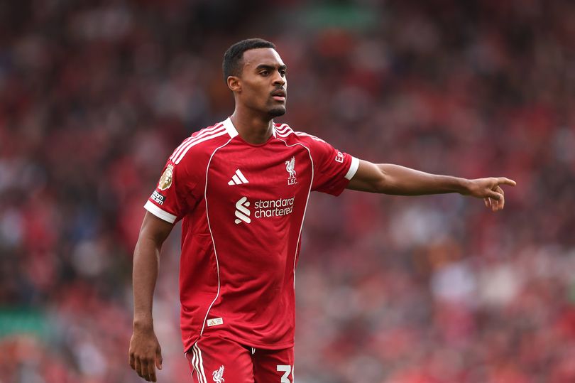 Arne Slot shares Ryan Gravenberch injury hope with Liverpool midfielder ...
