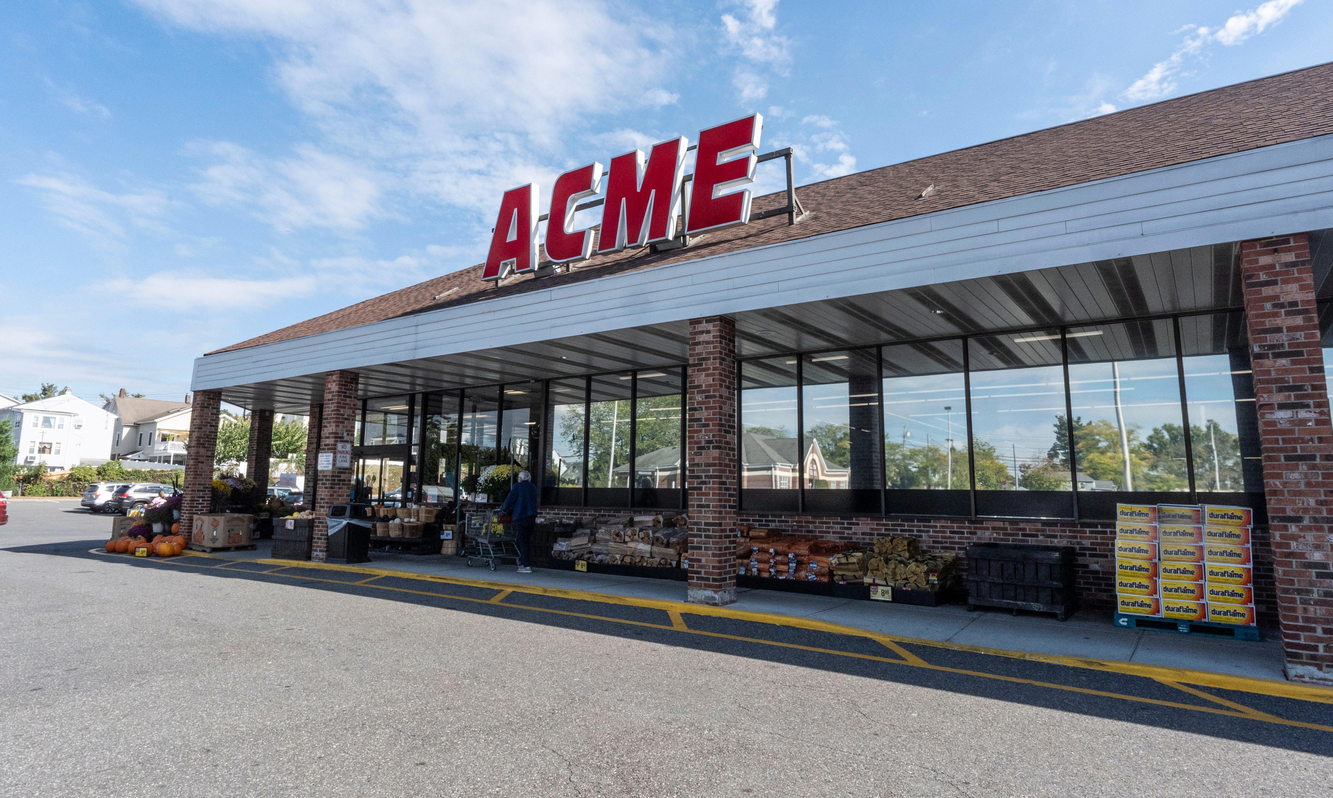 Albertsons says no Westchester Acme or Balducci’s stores are closing