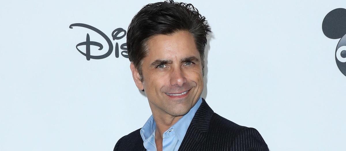John Stamos’s Net Worth Is a ‘Full House’ and Indicative of His ...