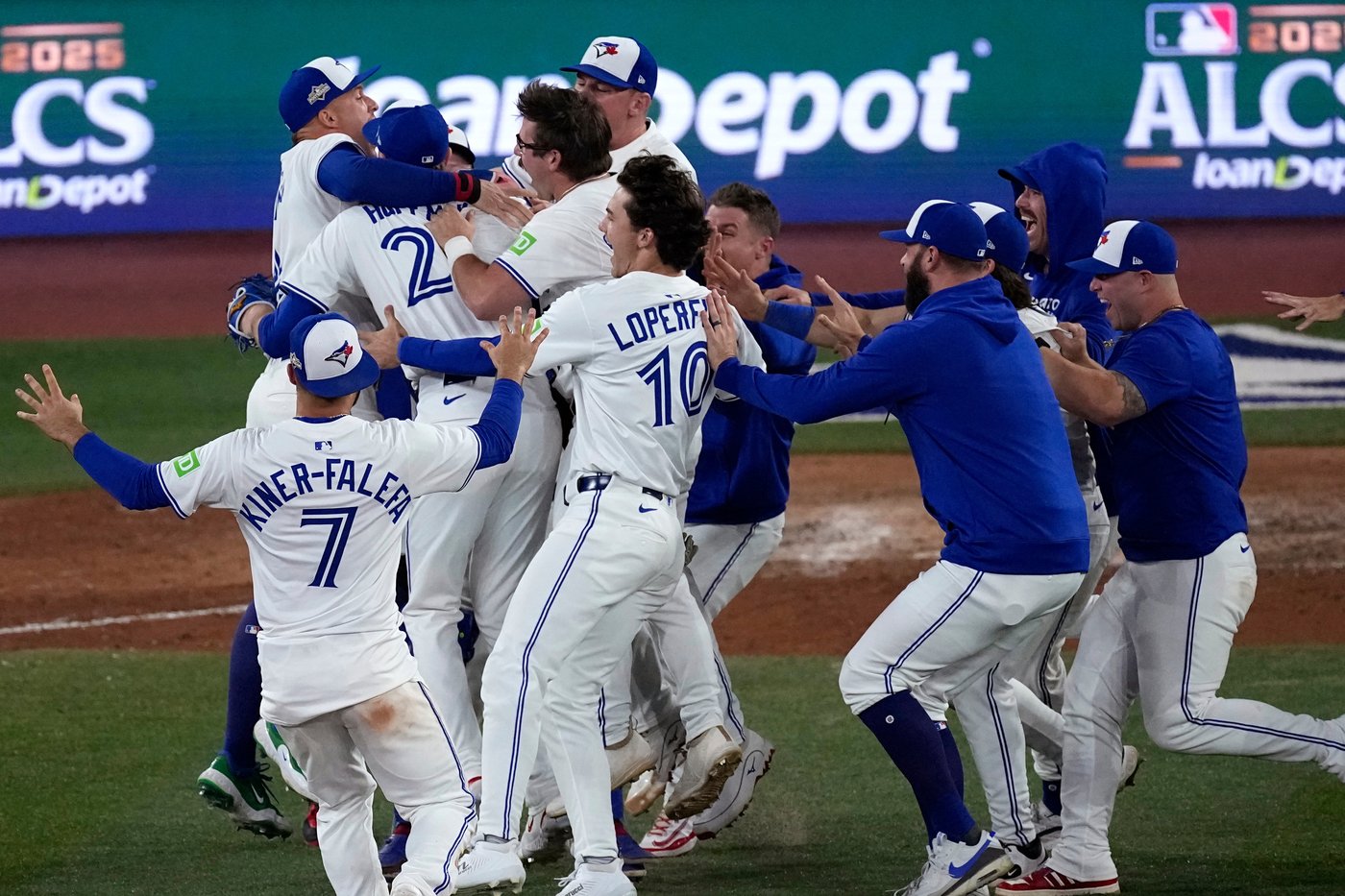 Oui, les succès des Blue Jays se ressentent sur les losanges du pays