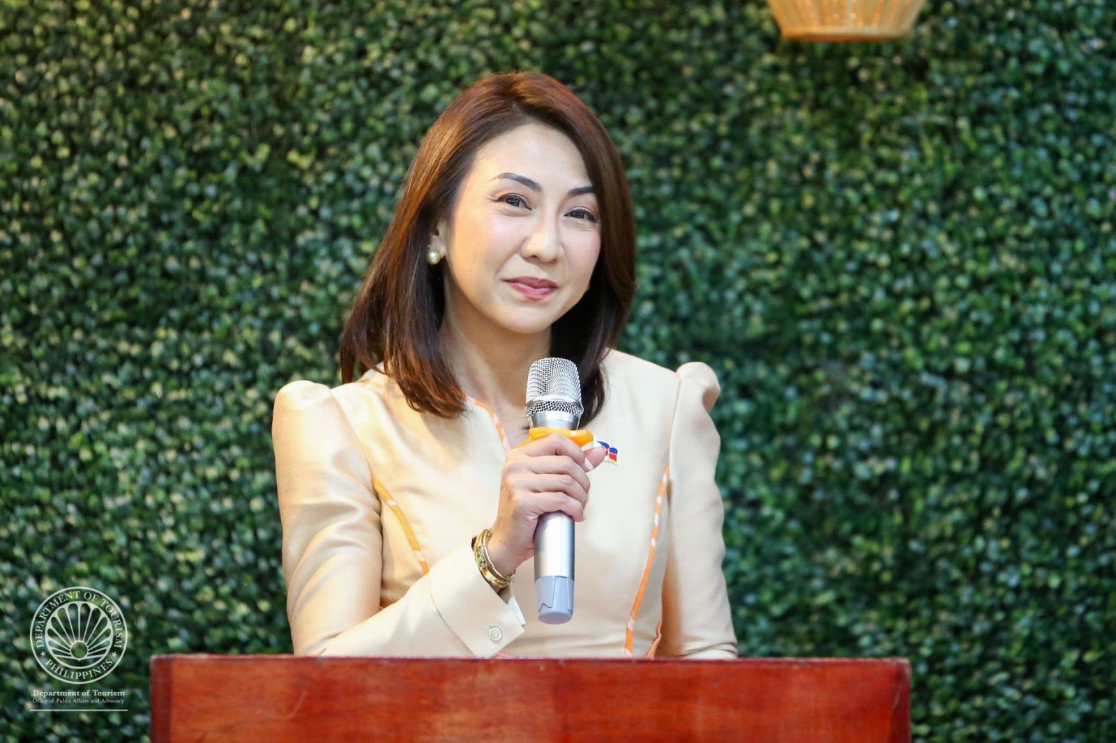 DOT, IBP to give legal aid to tourism businesses, privilege card for ...