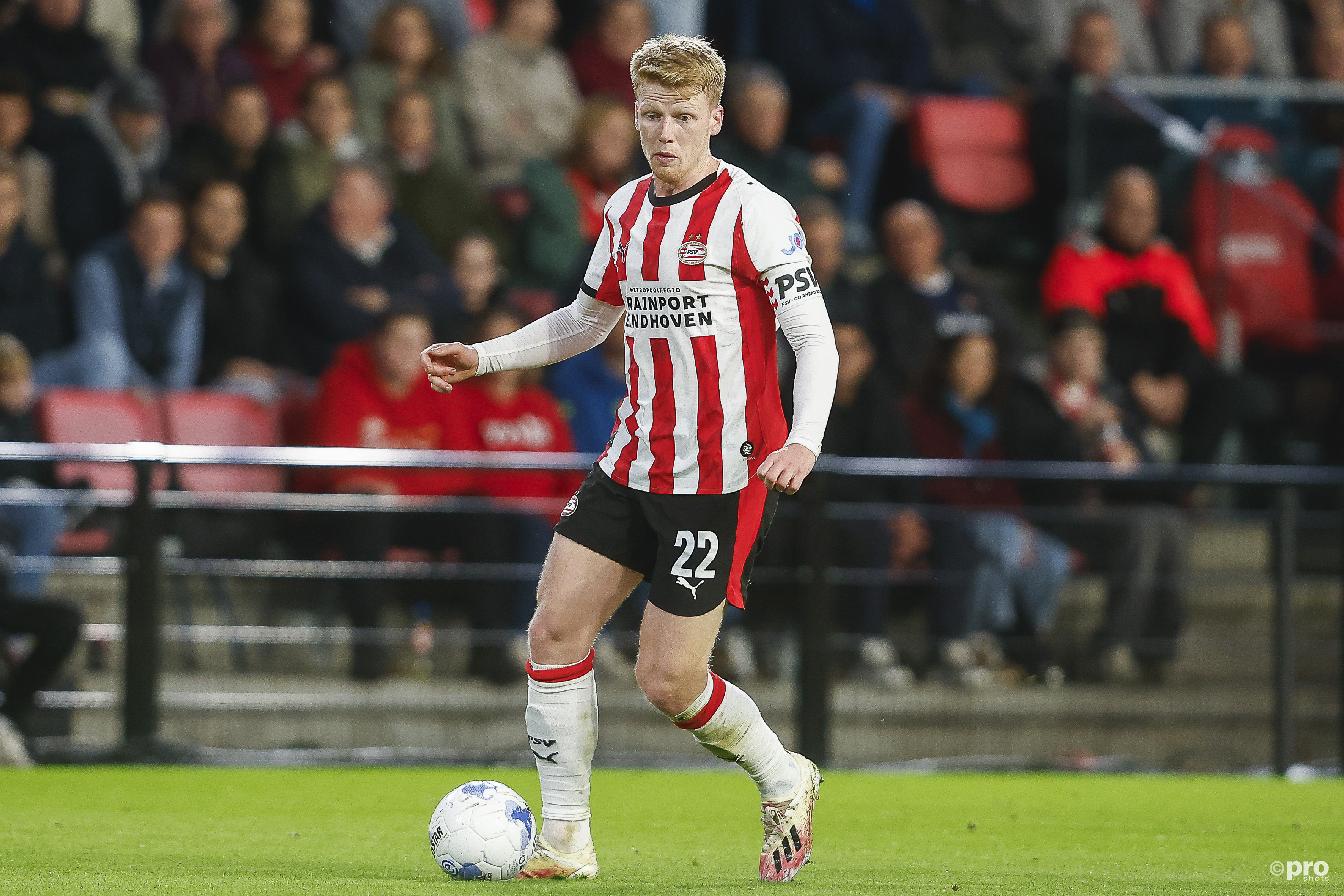 Van der Leegte overtuigd: 'Sinds hij is teruggezakt is PSV goed gaan ...