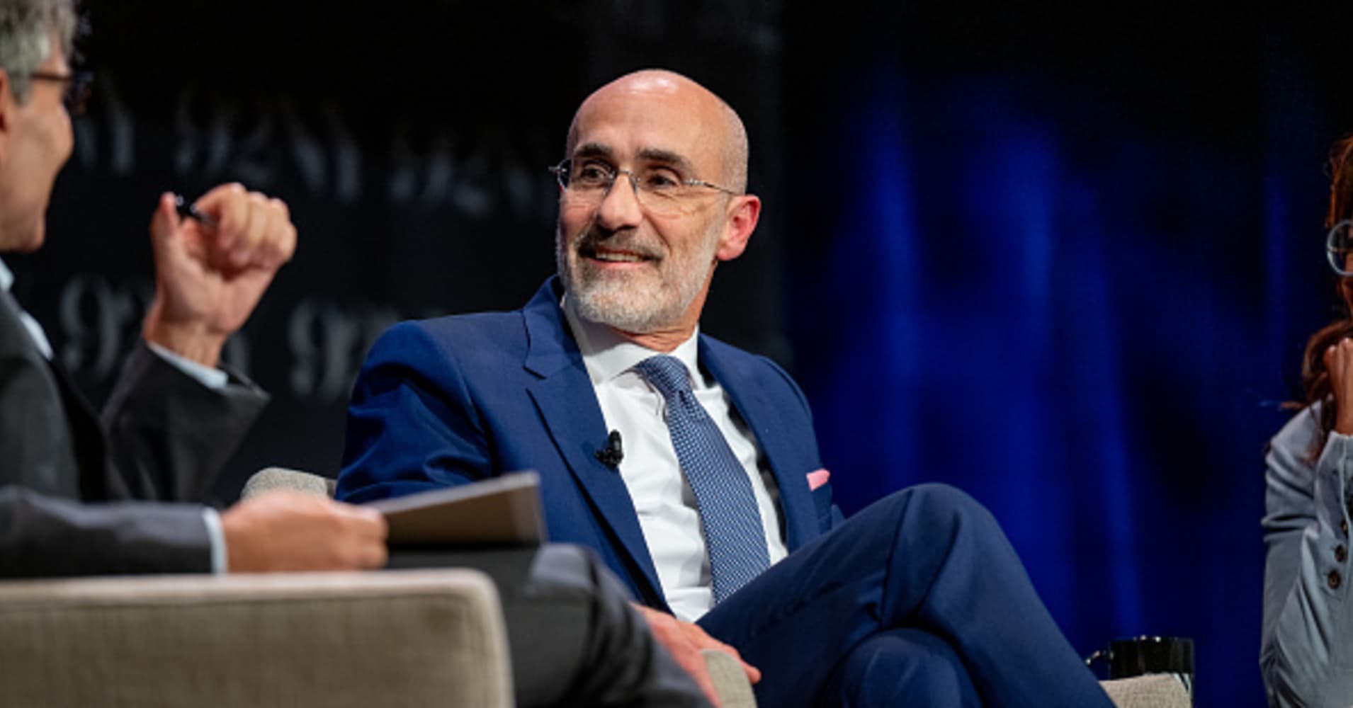 Leading happiness expert's morning routine includes a 4:30am wake-up ...