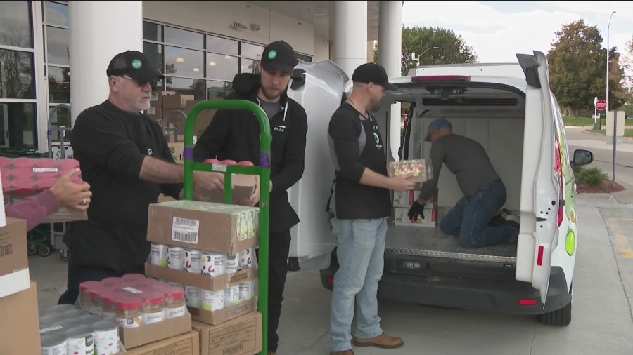 Urbandale Food Pantry receives van donation, says it comes at perfect ...