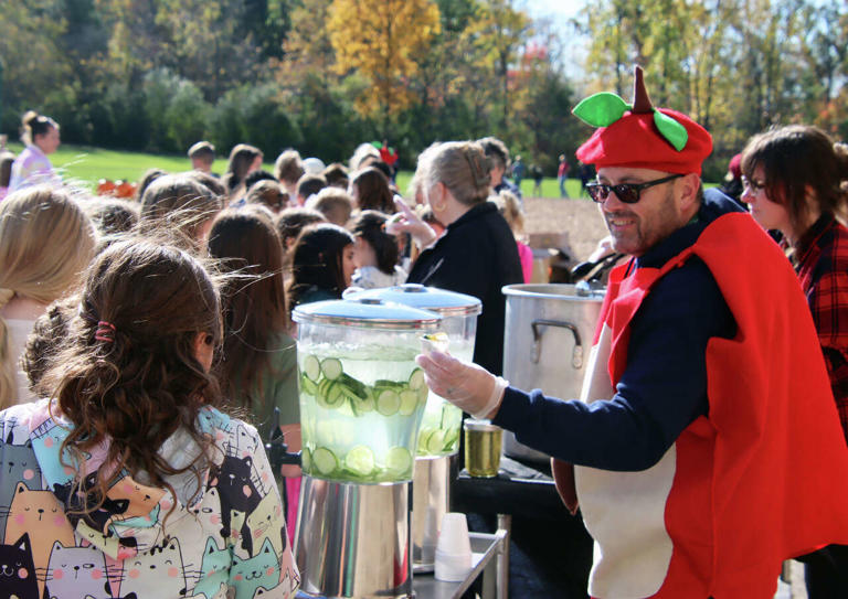 Photos: Freeland students explore healthy eating