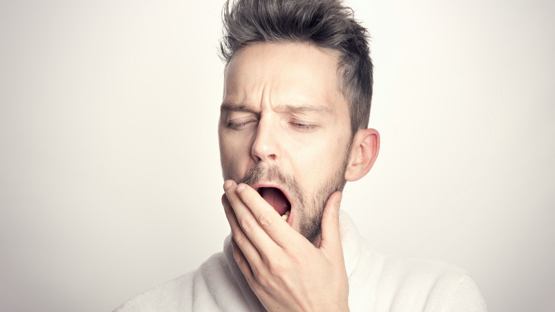 10 Foods That Will Naturally Wake You Up & 10 That Will Put You To Sleep