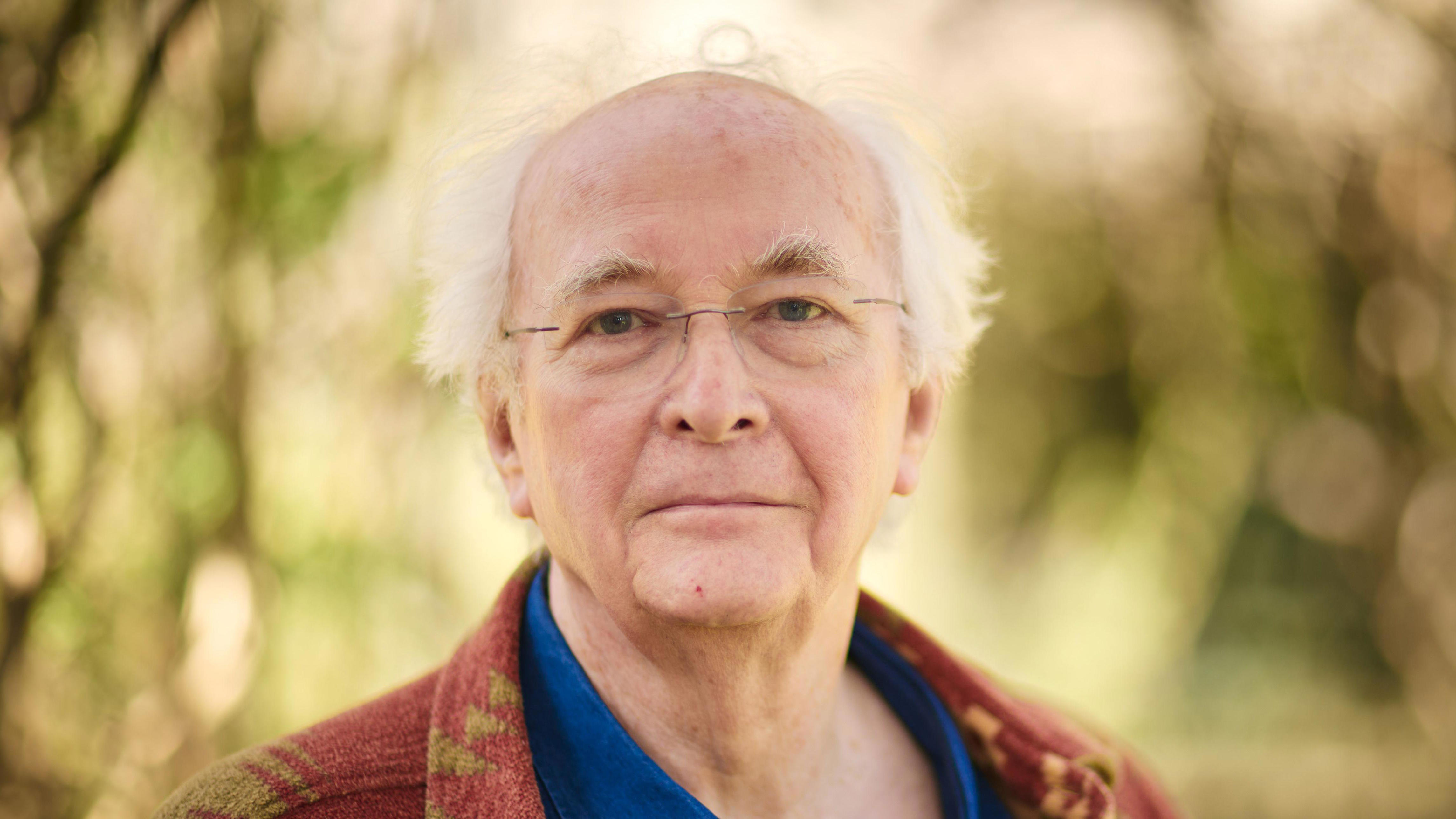 Author Philip Pullman calls on government to act over 'wicked' AI scraping