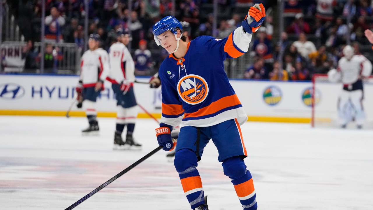 Islanders rookie Matthew Schaefer extends point streak to tie NHL record
