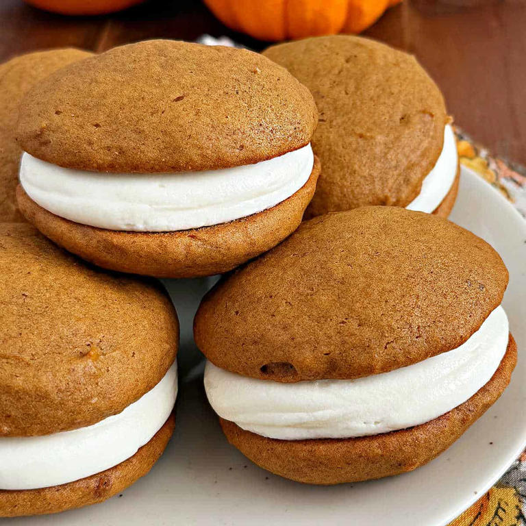 Pumpkin Whoopie Pies
