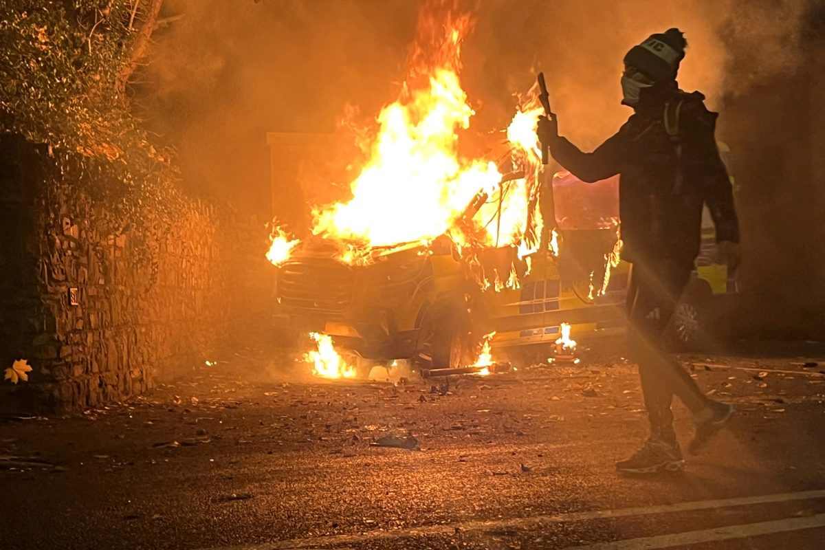 Violent protests erupt outside Dublin hotel housing asylum seekers