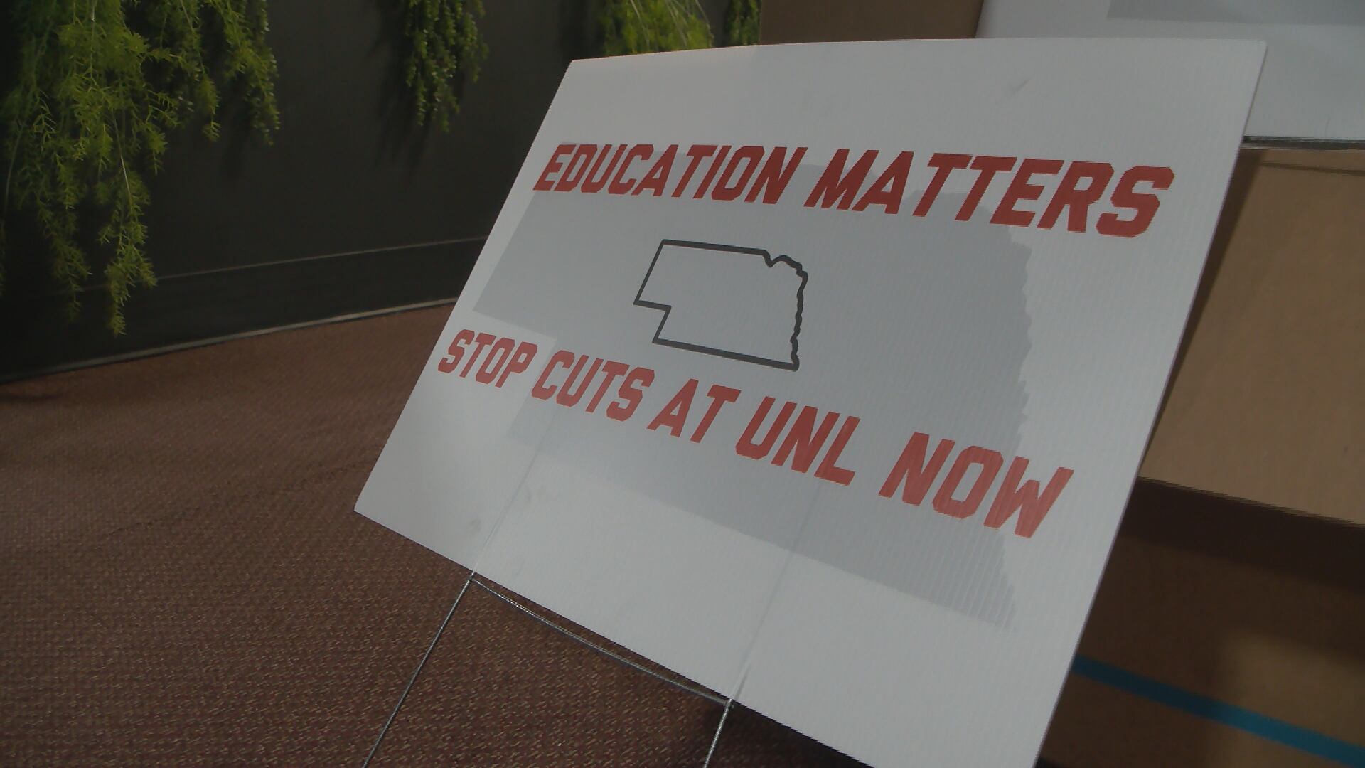 Study shows UNL will cut teaching jobs while non-teaching salaries ...