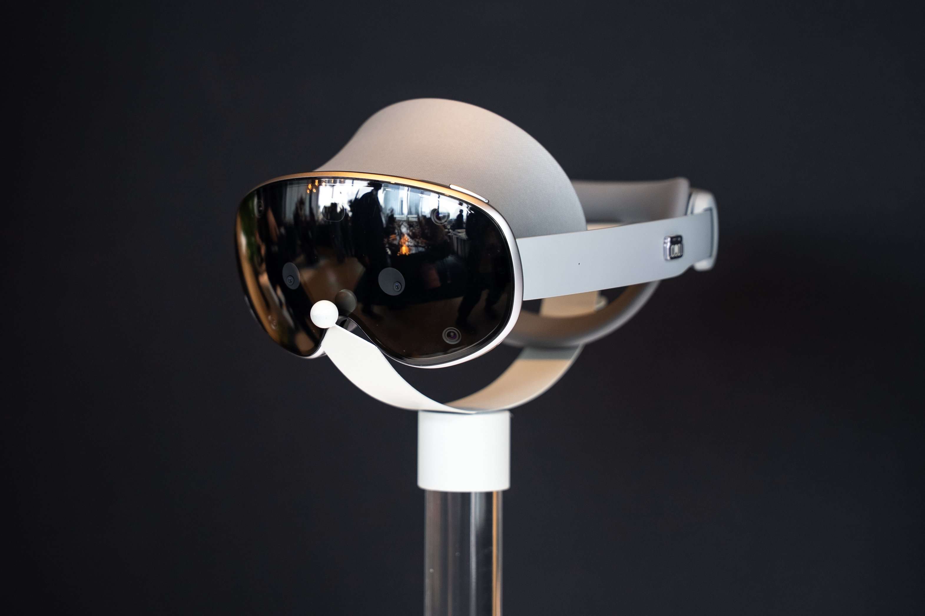 Galaxy XR Launches With Snapdragon XR2+ Gen 2 and Gemini