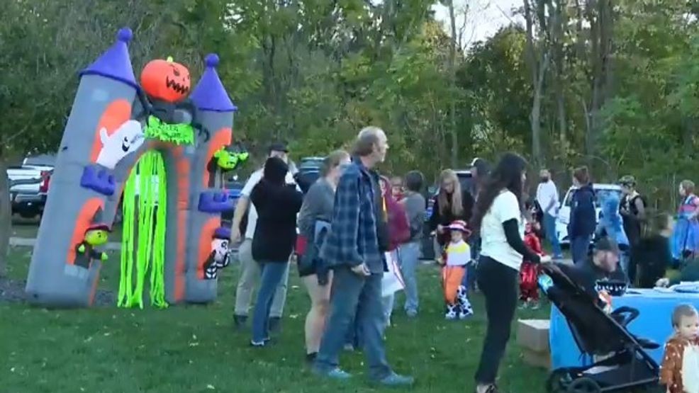 St. Clairsville keeps Halloween tradition alive with new event location