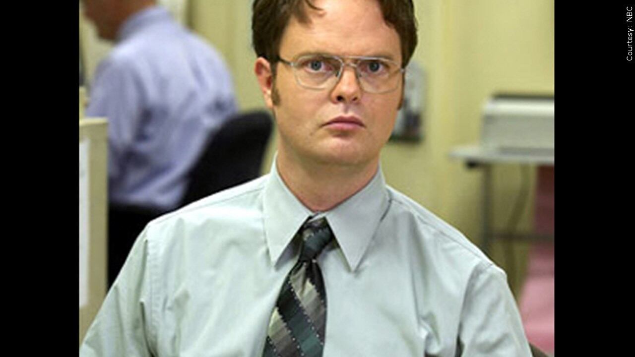 ‘The Office’ star brings Dwight Schrute back to life at CT theater
