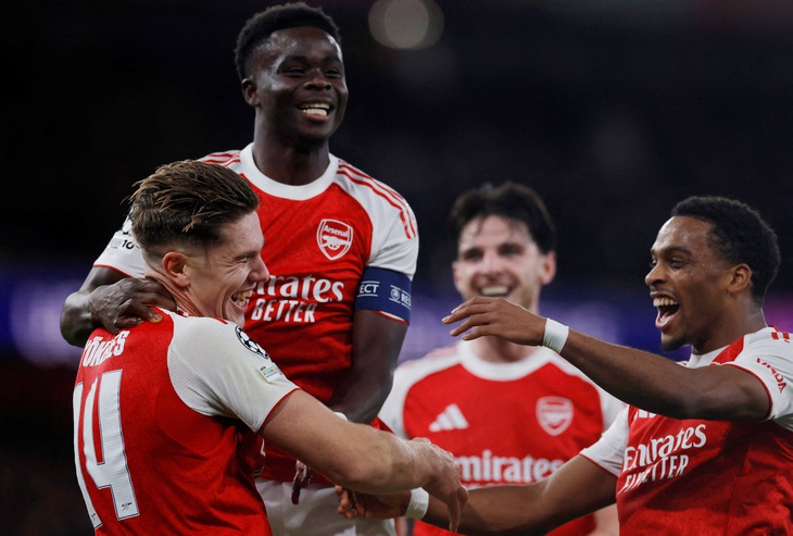 Bùng nổ hiệp 2, Arsenal vùi dập Atletico Madrid