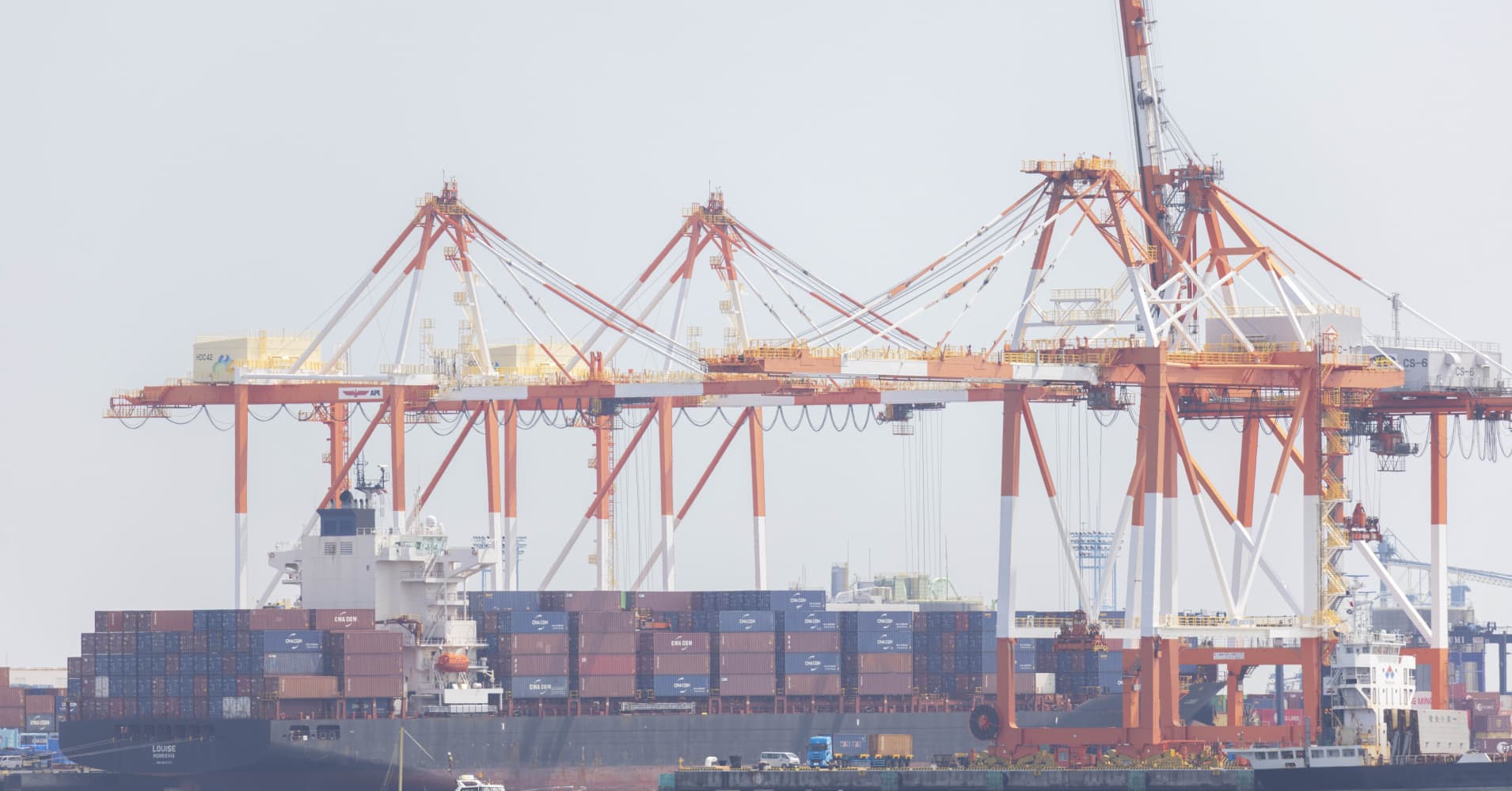 Japan's shipments to the U.S. continue to tumble despite trade deal ...