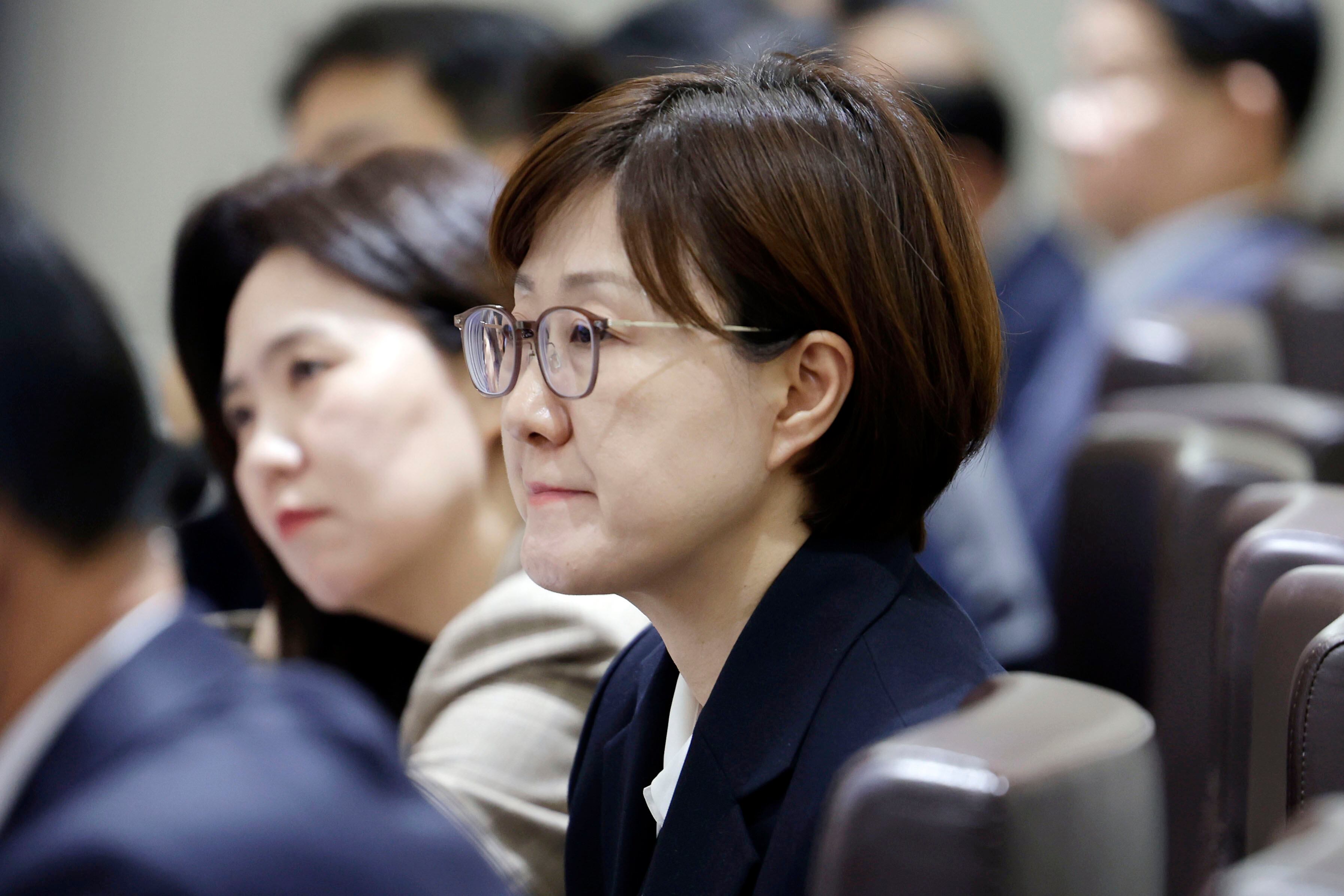 Presidential aide's telegram exposes Kim Hyun-ji's role in private post