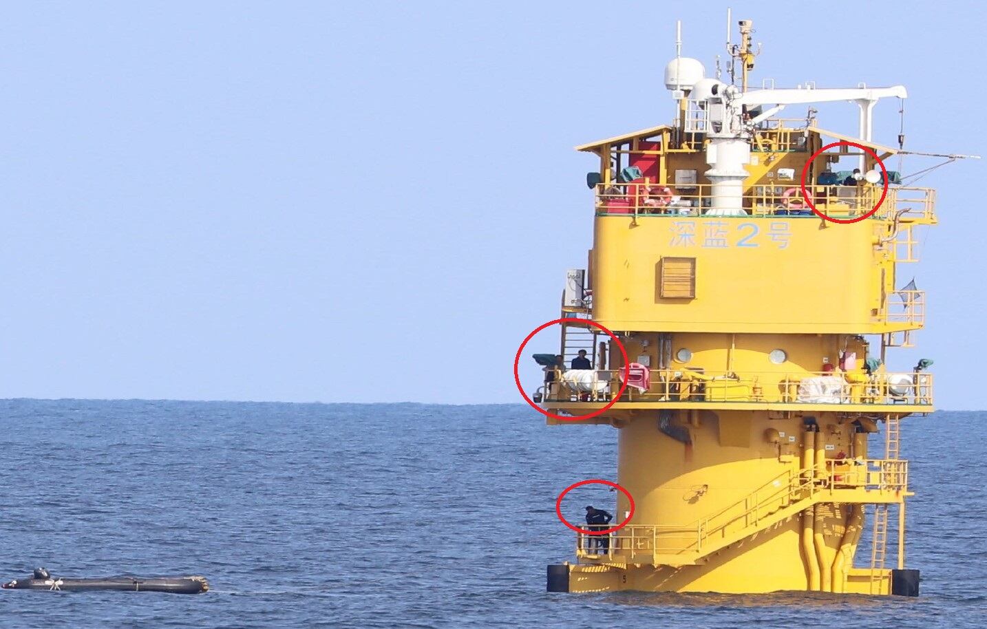 First Photos Show Diving at Chinese West Sea Structures