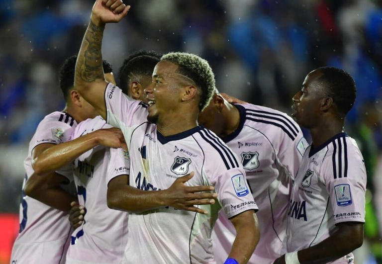 En imágenes: así se vivió el empate de Millonarios en el Campín