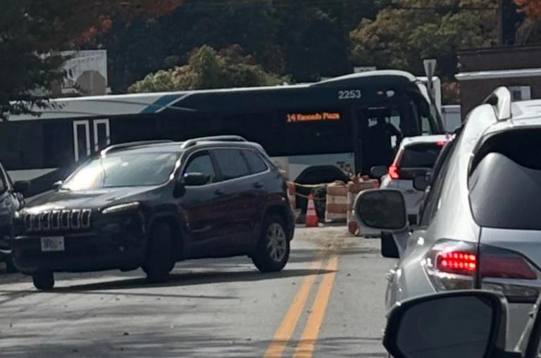 Trucks discouraged from using Wickford roundabout during construction