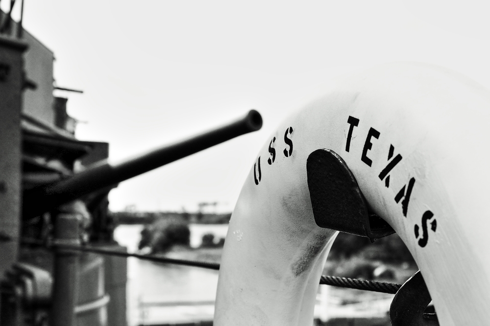 This WWII battleship carries an unexploded Nazi shell as a trophy – and ...