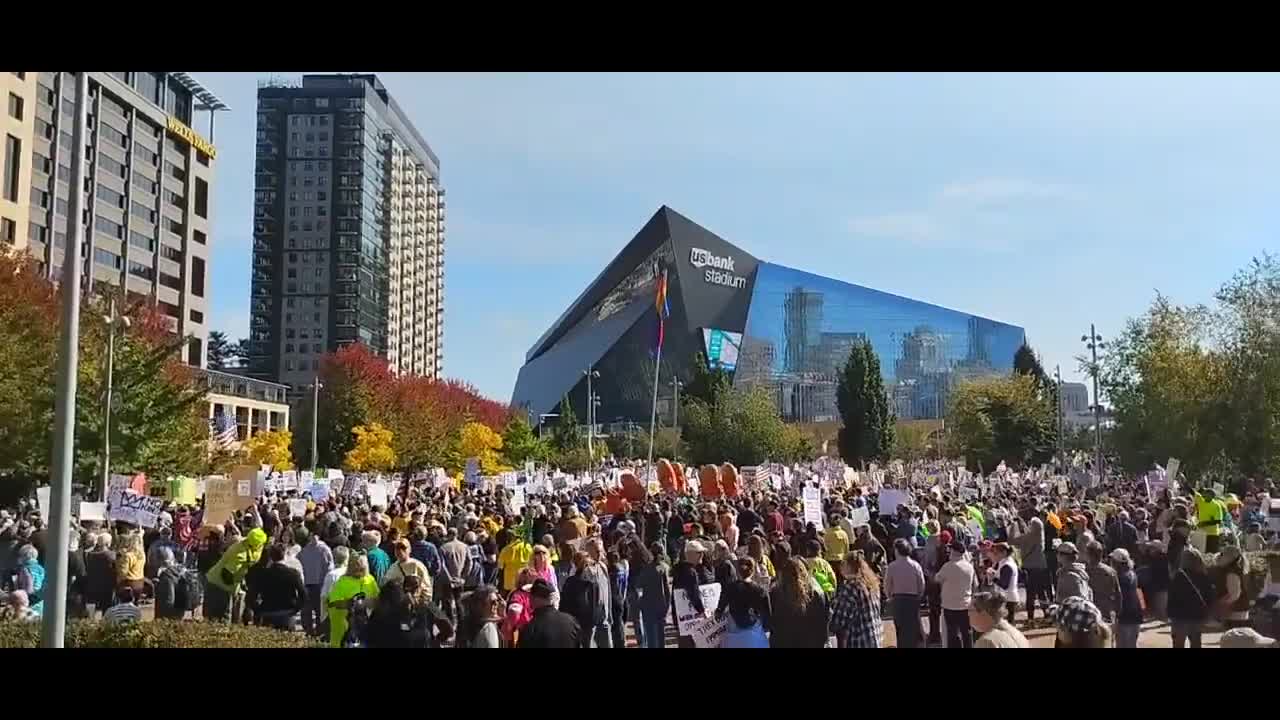 Massive protest outside U.S. Bank Stadium in Minneapolis, USA