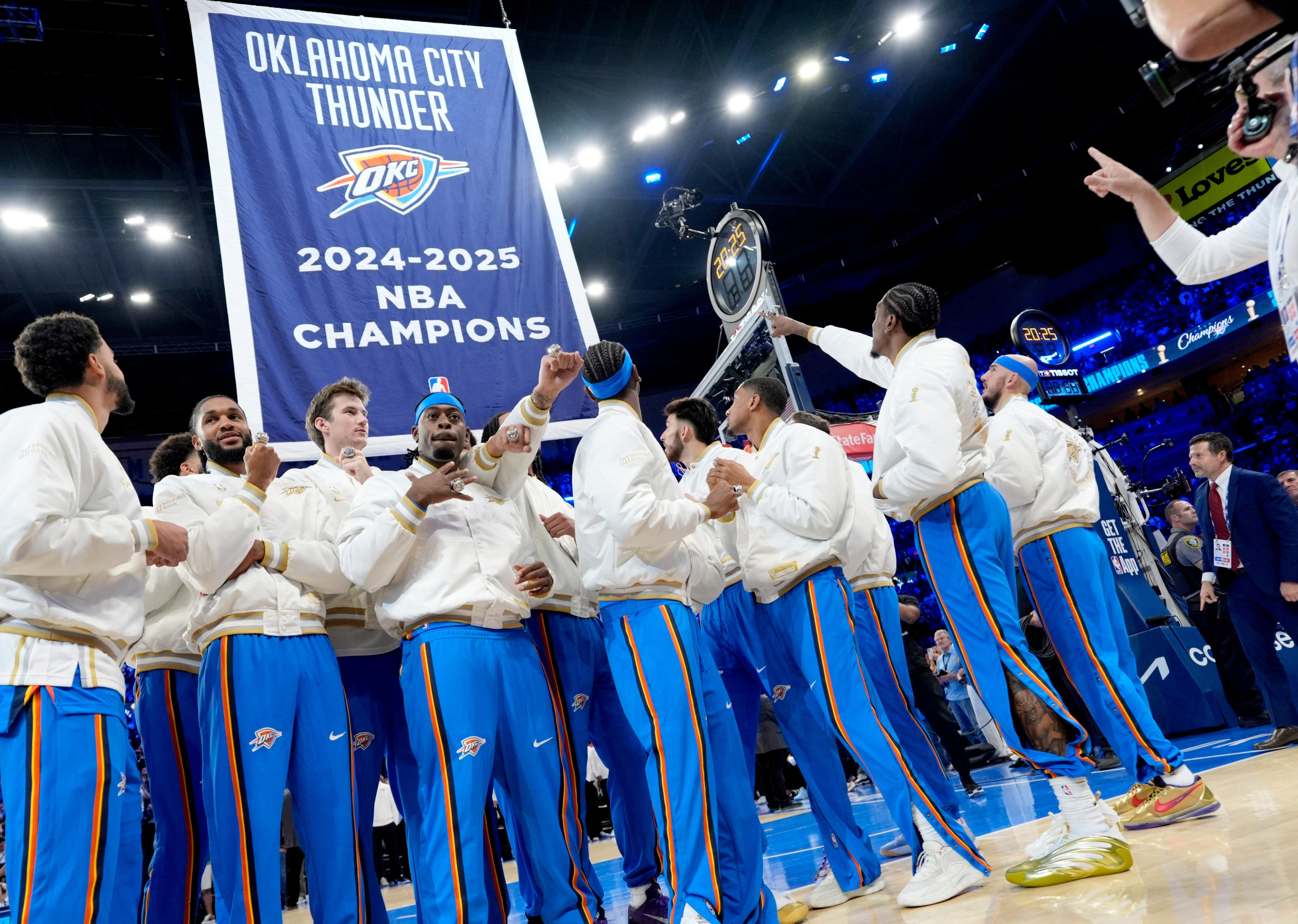 Watch the moment OKC Thunder raise 2024-2025 NBA Championship banner in ...