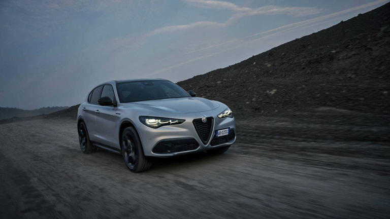 Alfa Romeo delays next-gen Stelvio two years to redesign it completely