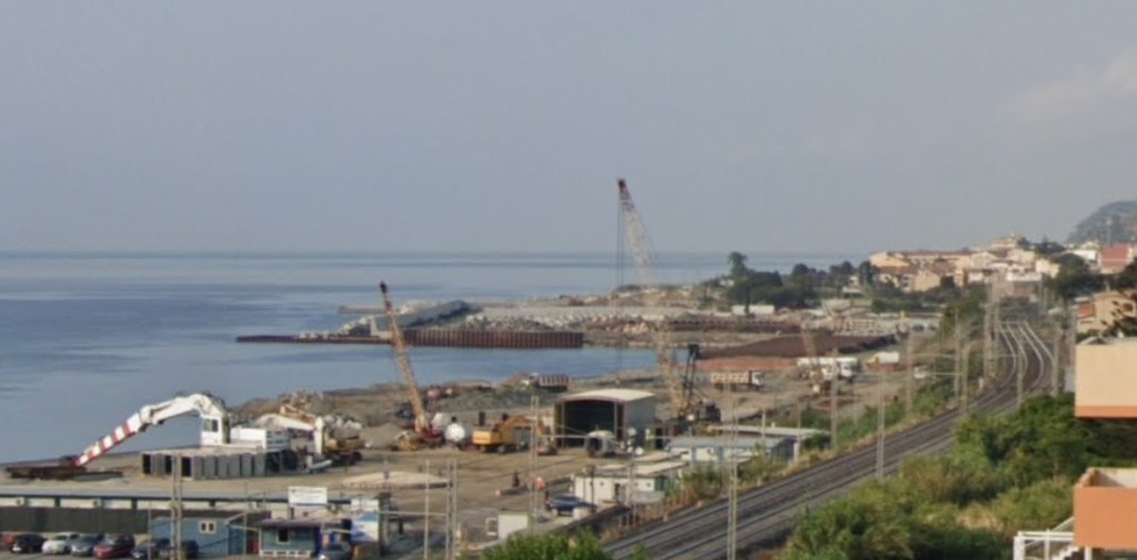 Porto di Tremestieri. La Uil: “Silenzio inaccettabile, c’è chi non ...