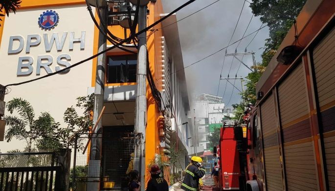Fire hits DPWH compound in Quezon City