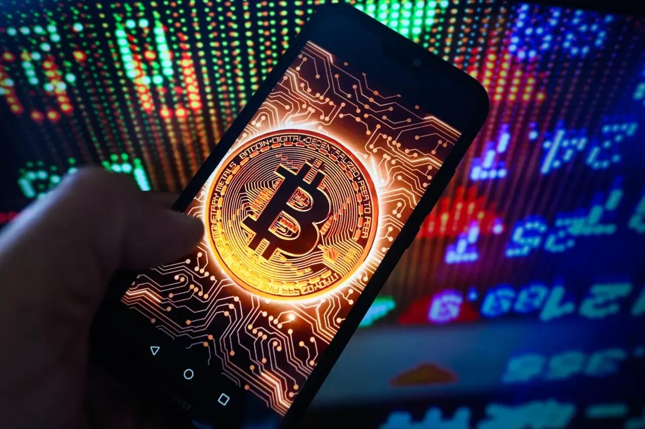 Bitcoin Hovers Around $108K After Trump’s Cautious Tone On US-China ...