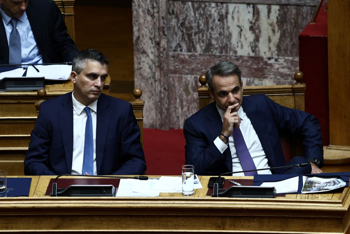 Κυβέρνηση: Η ατμόσφαιρα μετά την απουσία Δένδια από τη Βουλή και τα ...