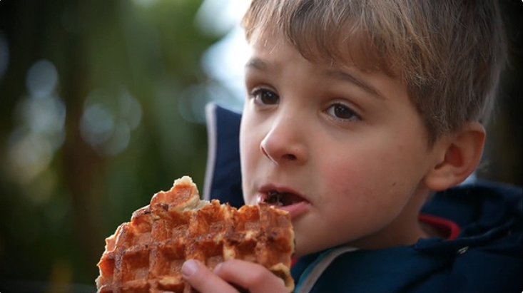 Boy Learns Favorite Waffle House Waiter Lives In Motel – His Reaction ...