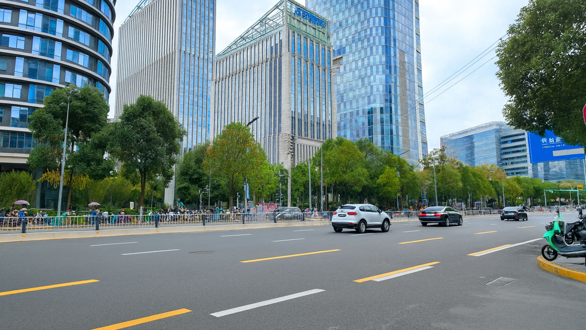 Chengdu’s City Atmosphere – China 4K