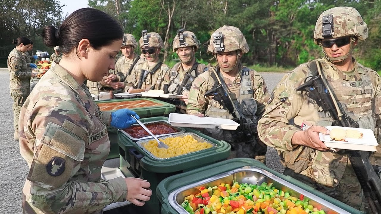 The US Army's approach to feeding thousands of soldiers during peak ...