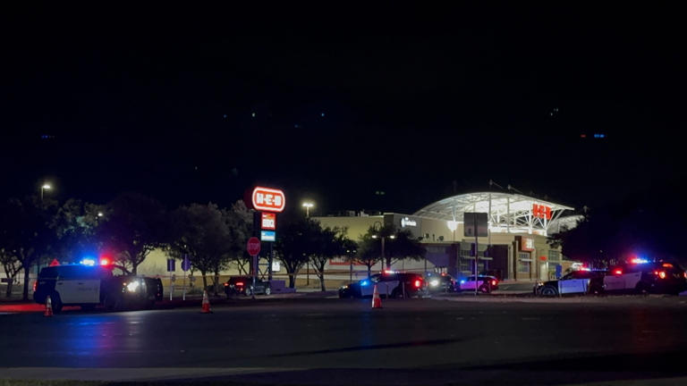 1 killed in crash on West Parmer Lane near Interstate 35