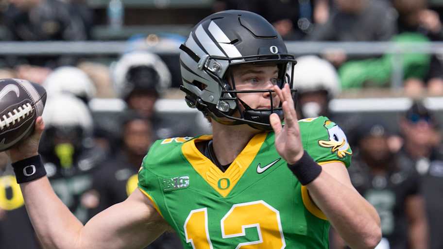 Dan Lanning Reveals How Oregon Quarterback Brock Thomas Earned Backup Role