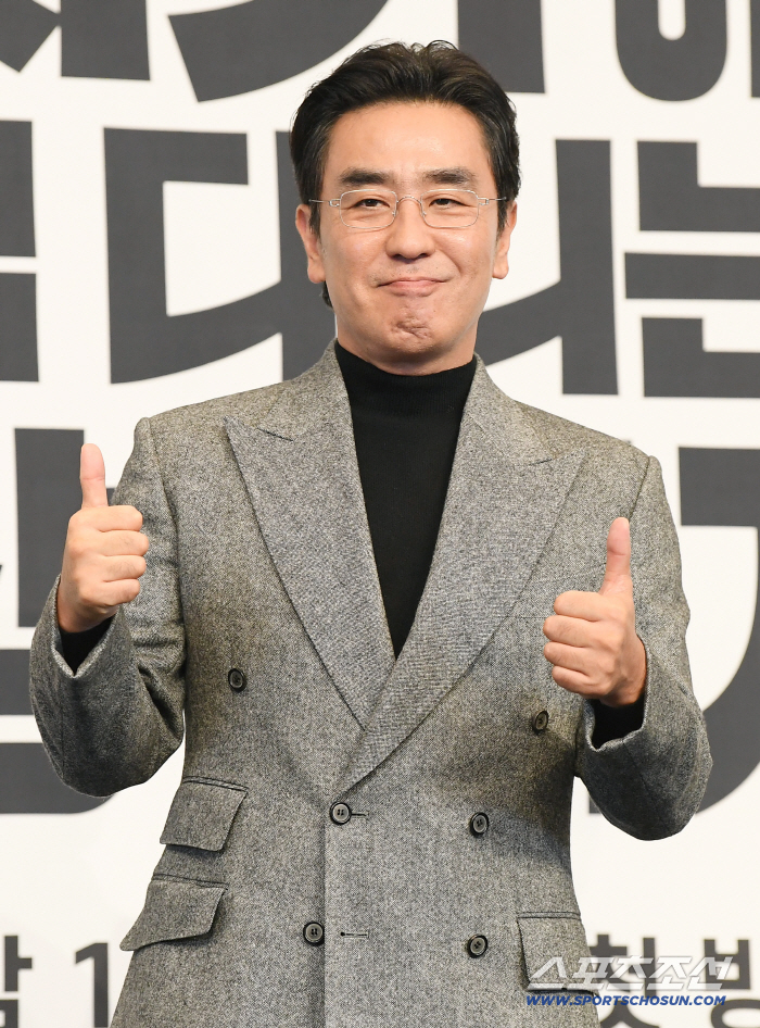 Ryu Seung-ryong makes his comeback as a drama after 15 years