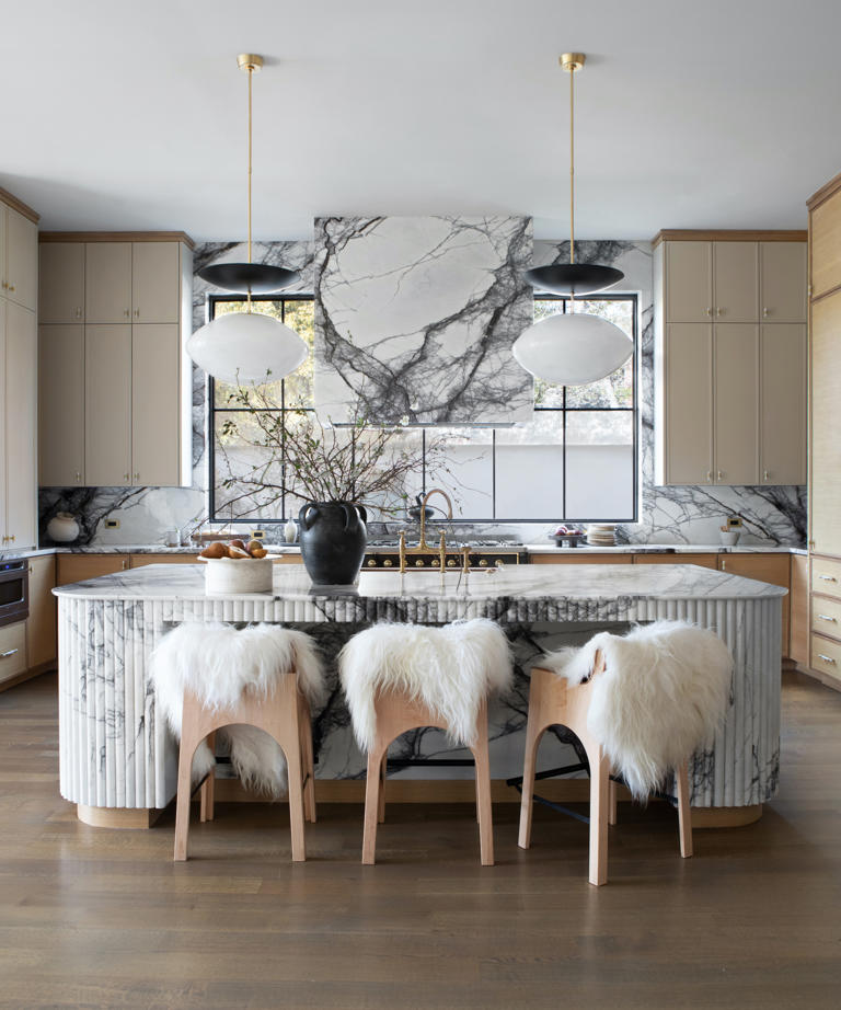 The Most Stylish Kitchens Right Now Feature This Striking Backsplash ...