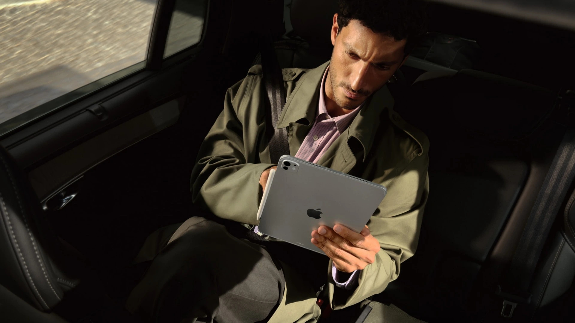 Nový iPad Pro a MacBook Pro M5 jsou tady: Překvapí velkou meziroční slevou