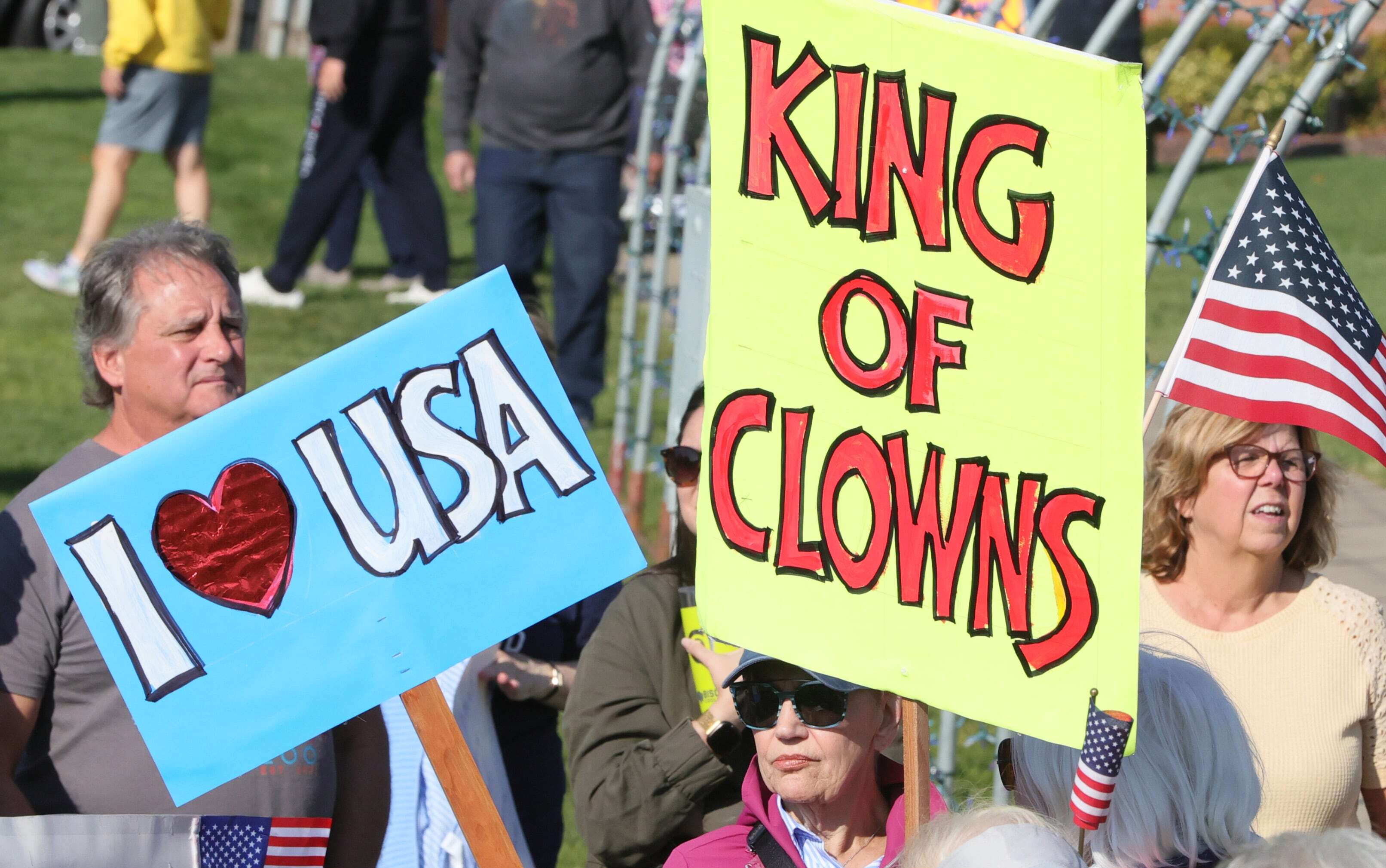 Trump is a feces-spewing king in his own mind, a disgrace for Ohioans ...