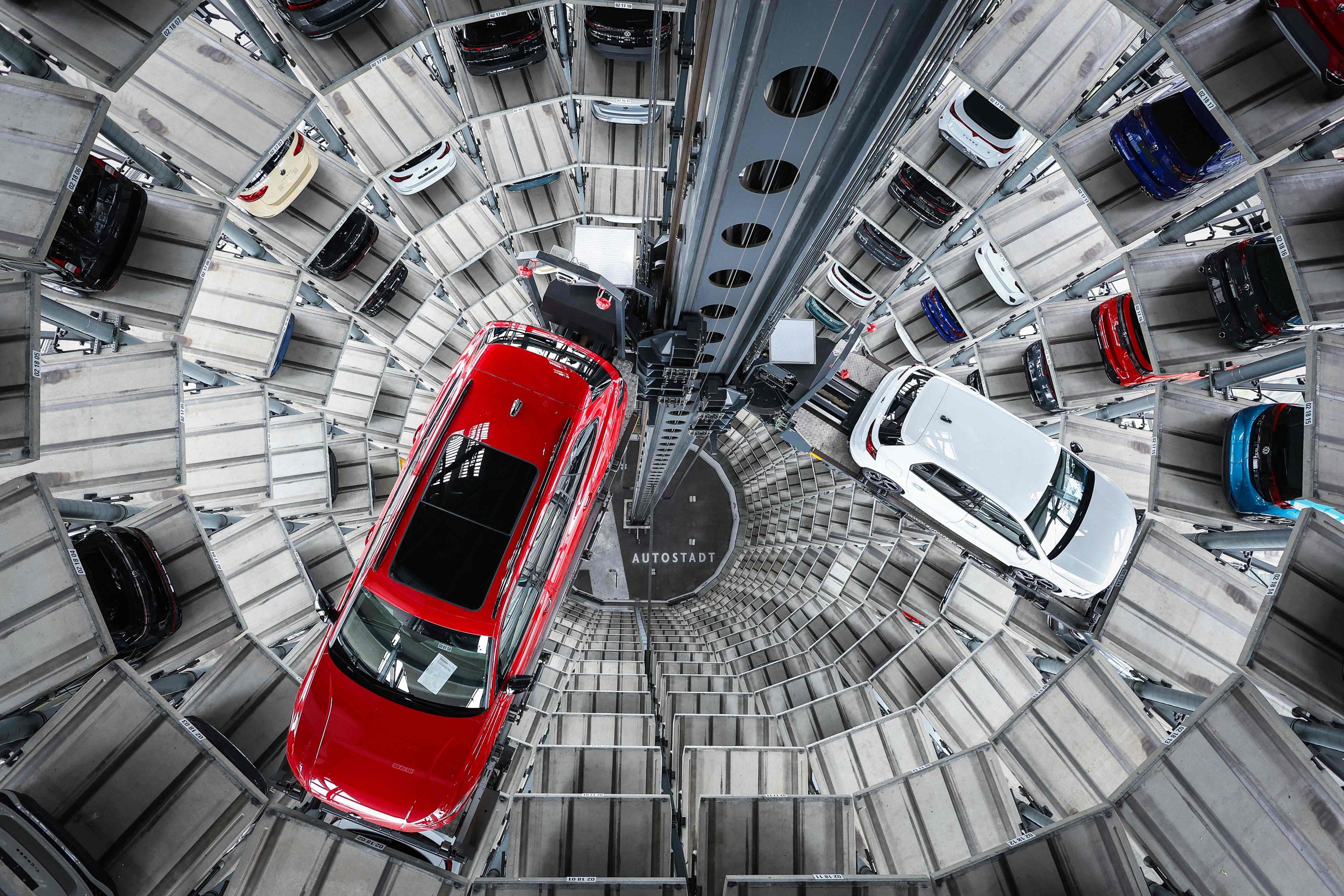 Volkswagen a rischio stop: quanto pesa la guerra dei chip con la Cina ...