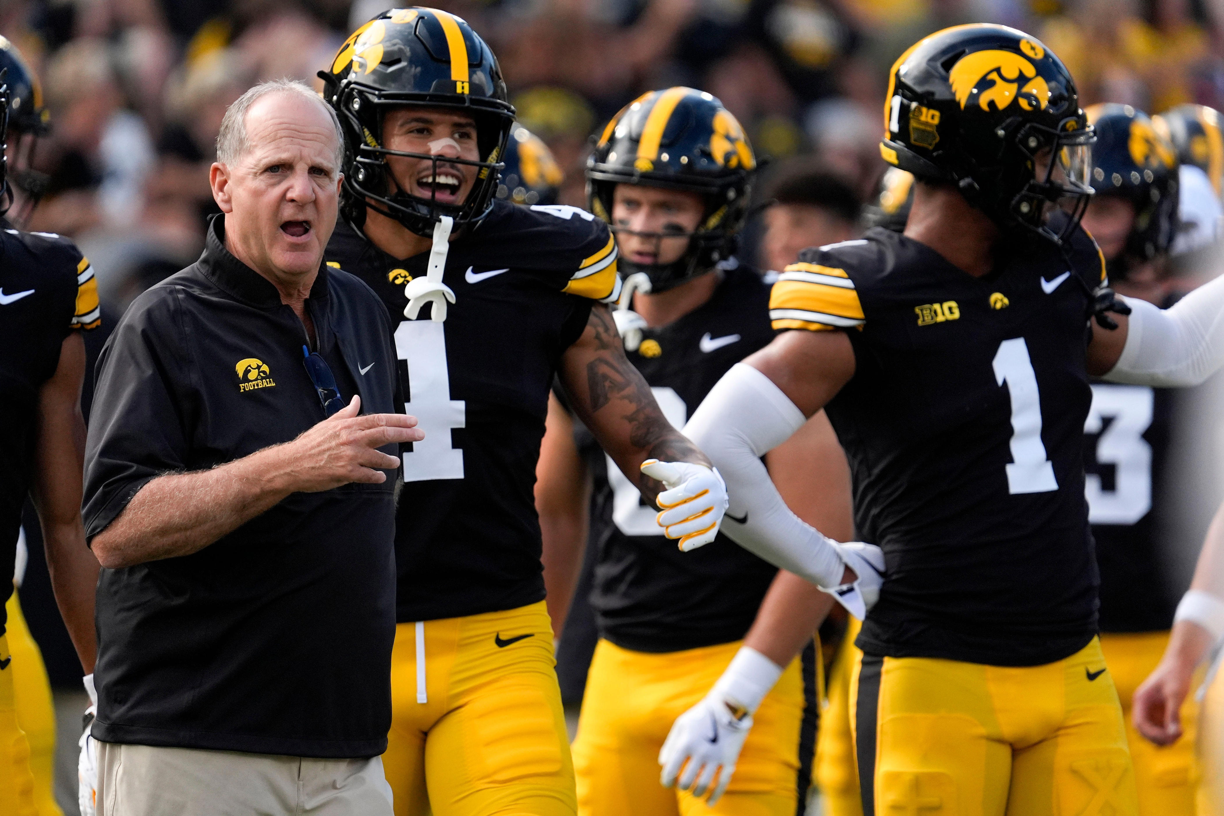 Recent Iowa football DL offer picks up fourth star in Rivals recruiting ...