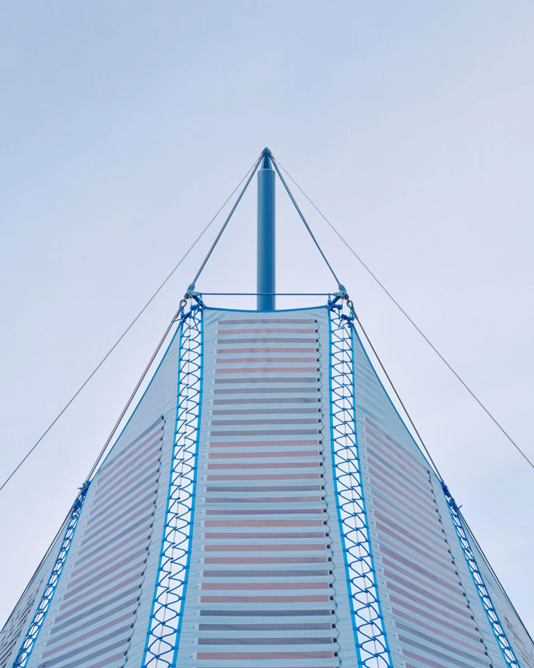Pauline van Dongen tops kite-like Umbra Pavilion with solar-powered textile