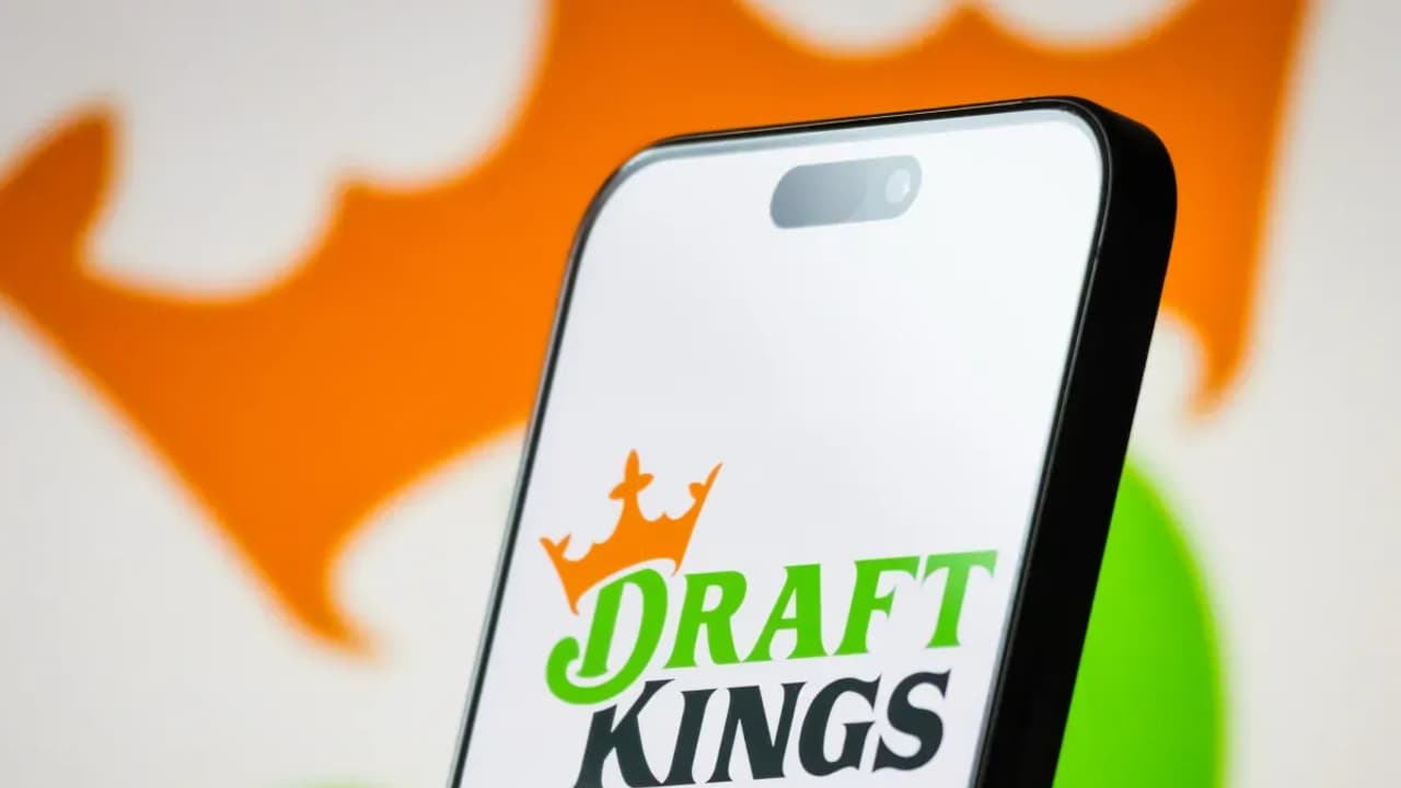 DraftKings Stock Soars On Railbird Deal, Draws Investor Attention As ...