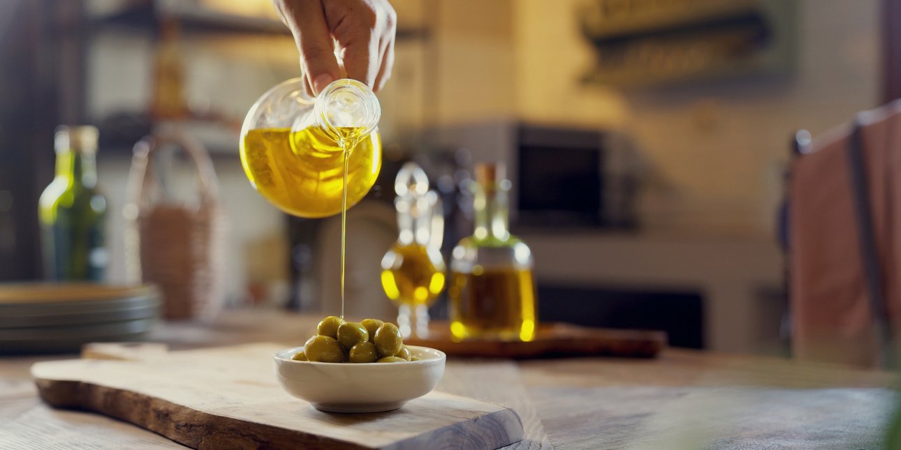 Στο μικροσκόπιο οι τιμές του έξτρα παρθένου ελαιόλαδου, από το χωράφι ...