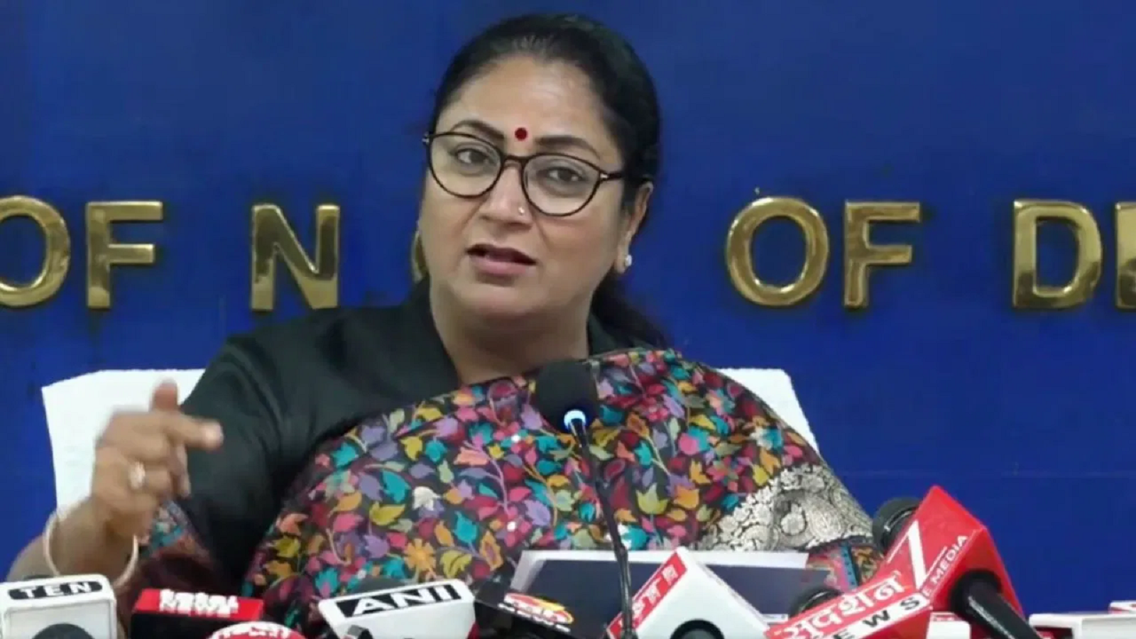 Model Chhath Ghats to Be Built Across Delhi, Pollution Levels Drop: CM ...